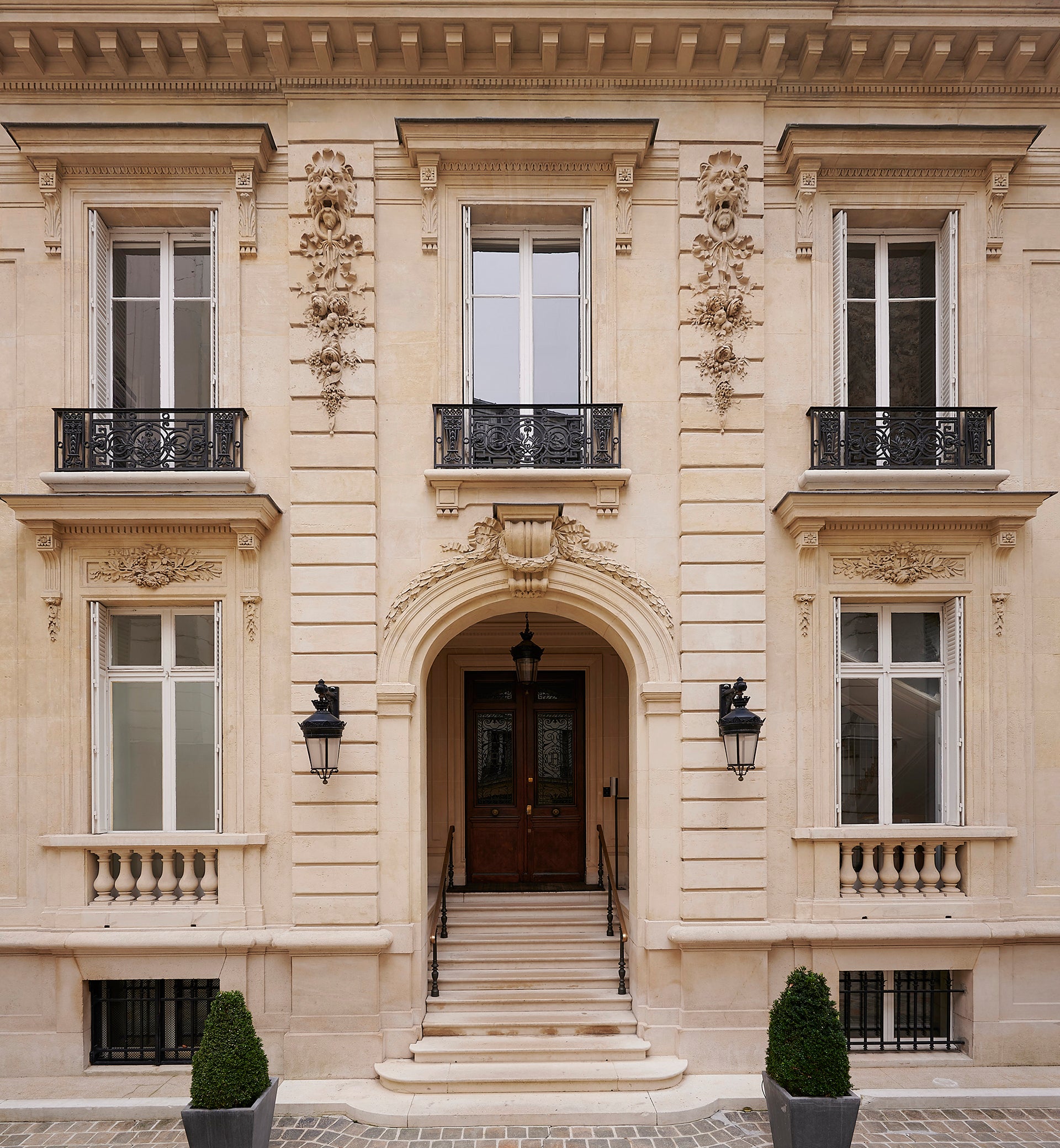 About Us | Karl Lagerfeld Paris